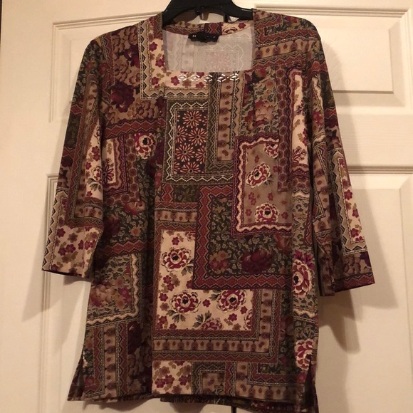 N Touch | Tops | N Touch Medium Mixed Floral Tunic Top | Poshmark
